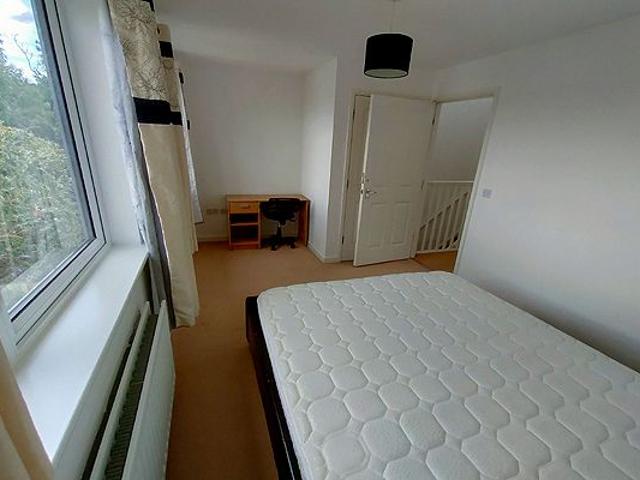Empire Close, Charlton SE7, 3 bed end terrace house to rent, £2,650 pcm | PrimeLocation