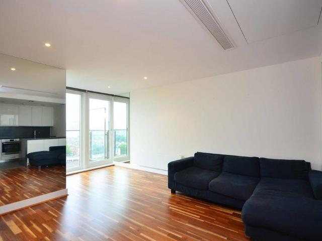 Empire Square, London Bridge, London. 2 bed flat to rent £5,179 pcm £1,195 pw