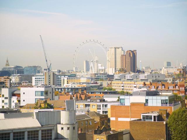 Empire Square, Southwark, London. 1 bed apartment to rent £2,384 pcm £550 pw