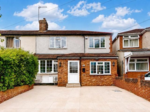 Empire Road, Perivale, Greenford, UB6 5 bed semi detached house to rent £3,600 pcm £831 pw