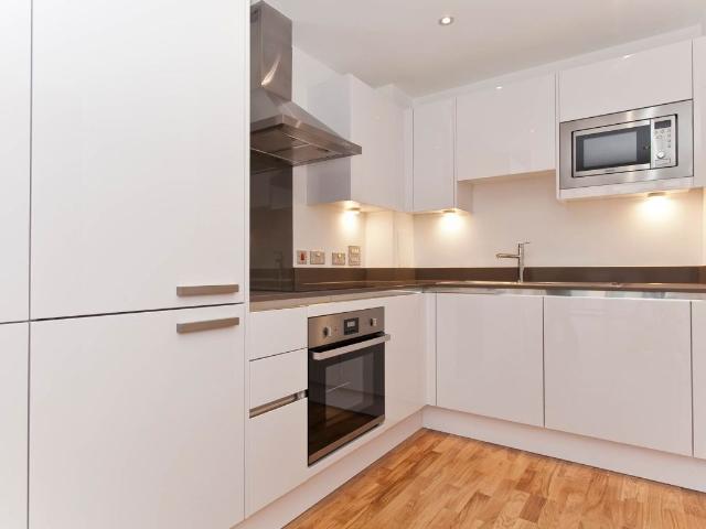 Empire Reach, Greenwich SE10, 1 bed flat to rent, £1,900 pcm | PrimeLocation