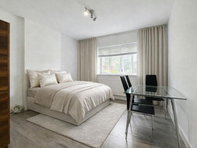Empire Way, Wembley HA9, Room to rent, £1,150 pcm | PrimeLocation