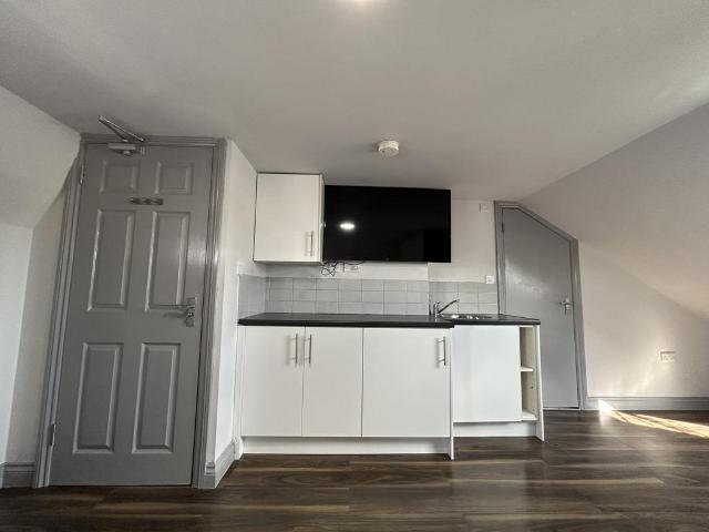 Empress Avenue, ILFORD IG1 Studio to rent £1,199 pcm £277 pw