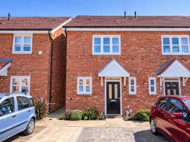 Empress Drive, Wallingford OX10, 2 bed semi detached house to rent, £1,550 pcm | PrimeLocation