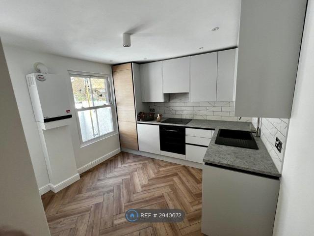 Emu Road, London SW8, 2 bed flat to rent, £2,700 pcm | PrimeLocation