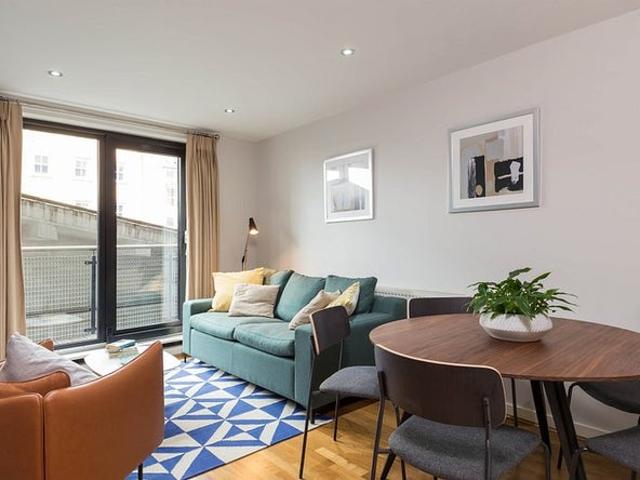 En suite 2B2B Apartment Available for Sublet Enti