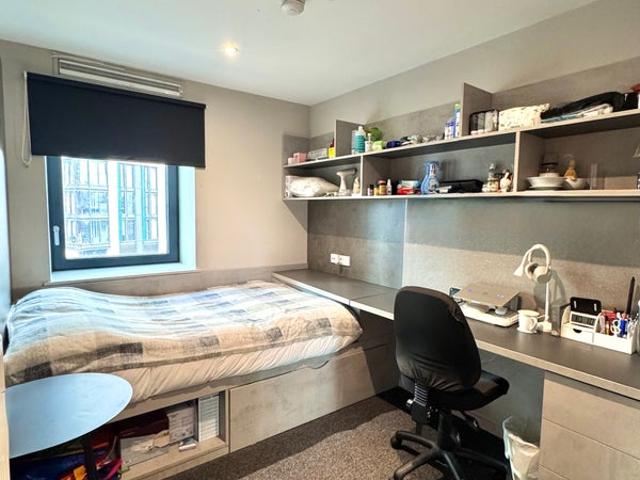 En suite at Atlas KCL x Downing Students
