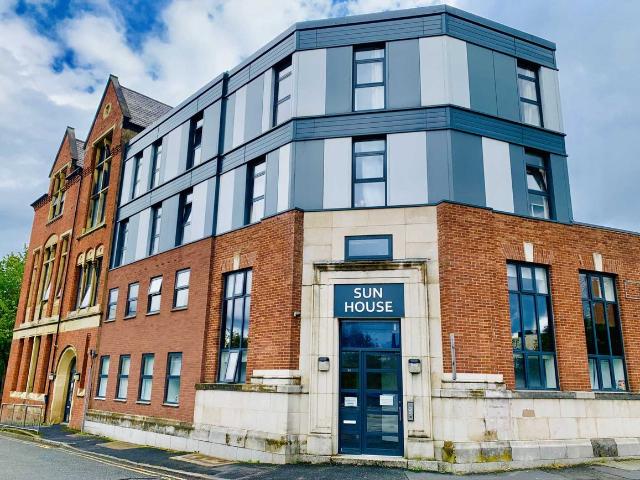 En Suite Room, On Broad Street, Salford Id# 81 M6, Room to rent, £620 pcm | PrimeLocation