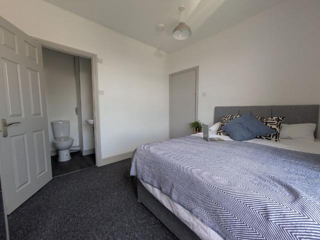 En suite Room on Gloucester Road