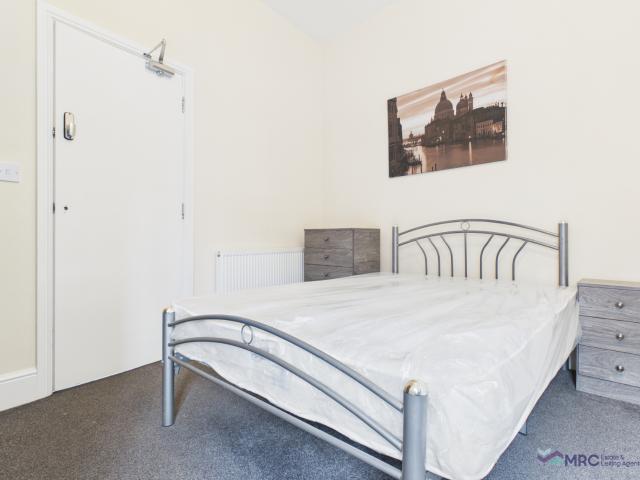En Suite Room to Let