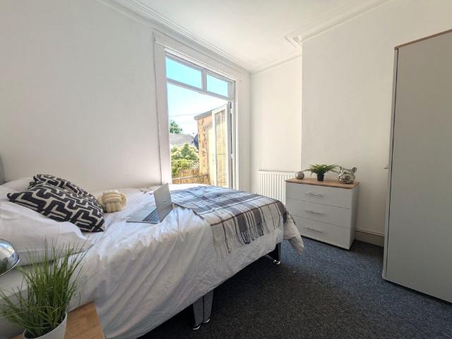 En suite room with balcony