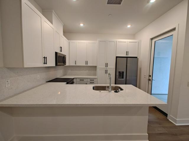 En Suite Room 1 Bd/1Ba priv Huntington beach OC