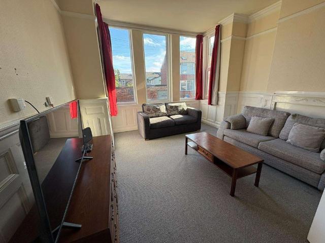 En suite rooms in quiet, homely shared house Room 4