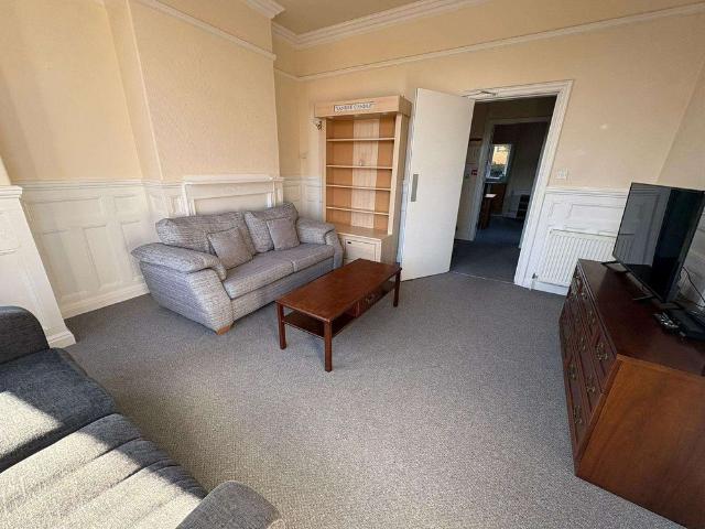 En suite rooms in quiet, homely shared house Room 5