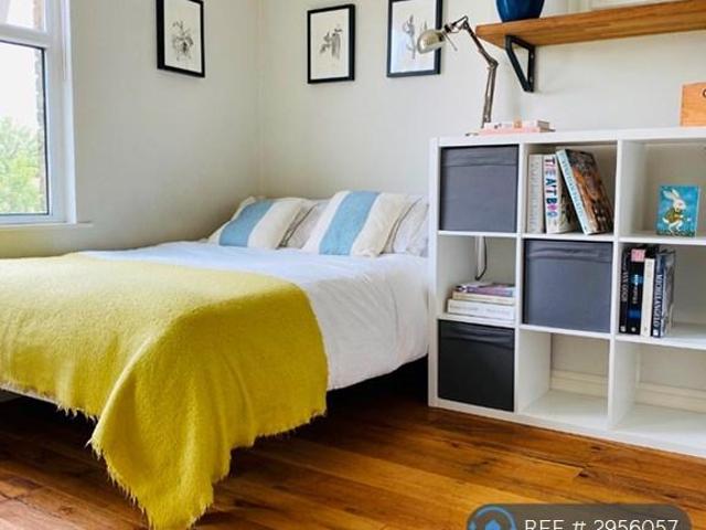 Enmore Road, London, SE25 2 bed flat to rent £1,875 pcm £433 pw
