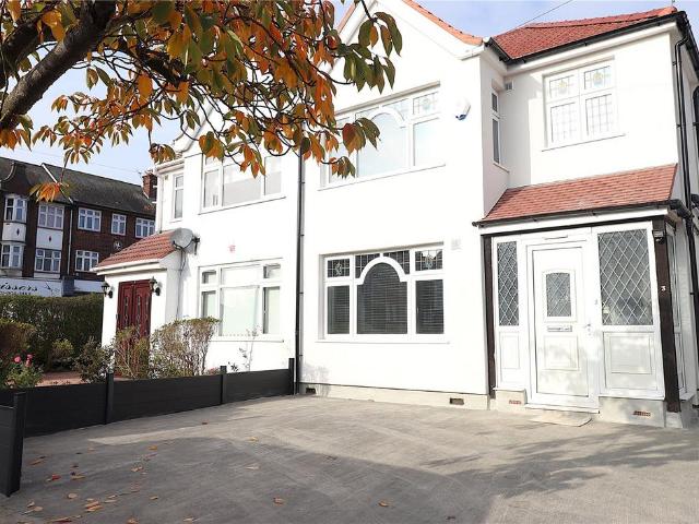 Ennerdale Gardens, Wembley HA9 3 bed house to rent £2,750 pcm £635 pw
