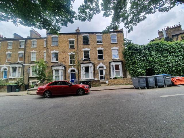 Ennis Road, London N4 6 bed end of terrace house to rent £6,000 pcm £1,385 pw
