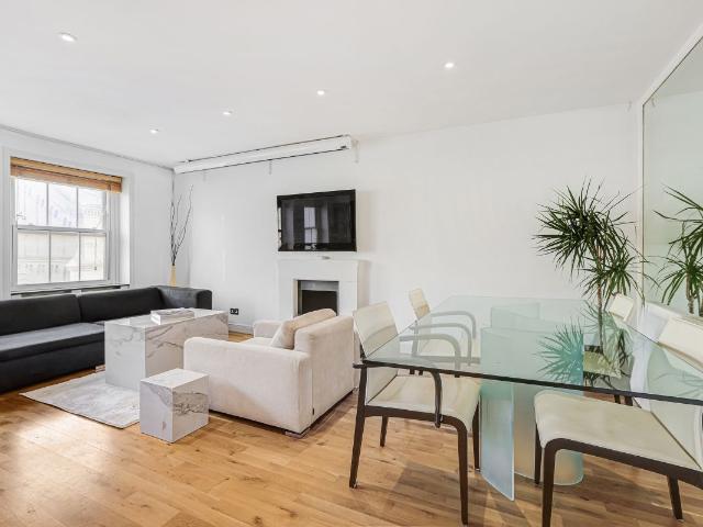 Ennismore Gardens, Knightsbridge SW7, 3 bed flat to rent, £4,900 pcm | PrimeLocation