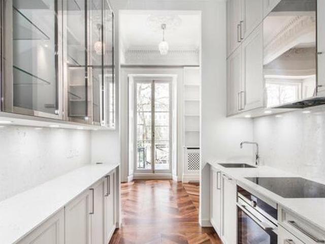 Ennismore Gardens, London, 1 Bedroom Apartment