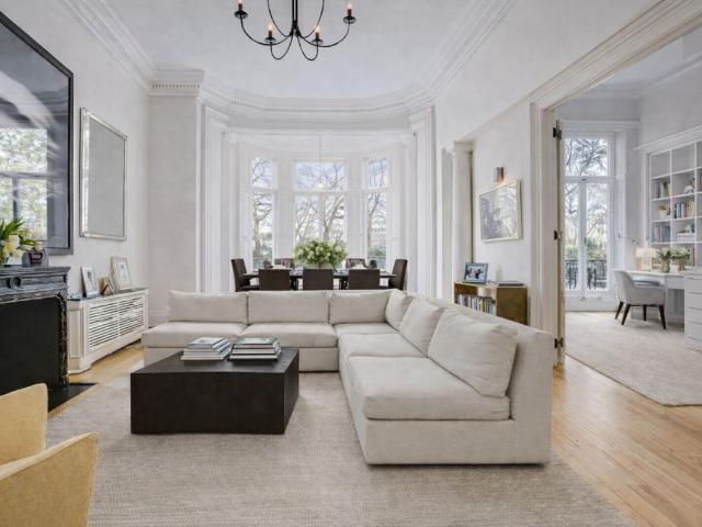 Ennismore Gardens, London SW7, 2 bed flat to rent, £9,000 pcm | PrimeLocation