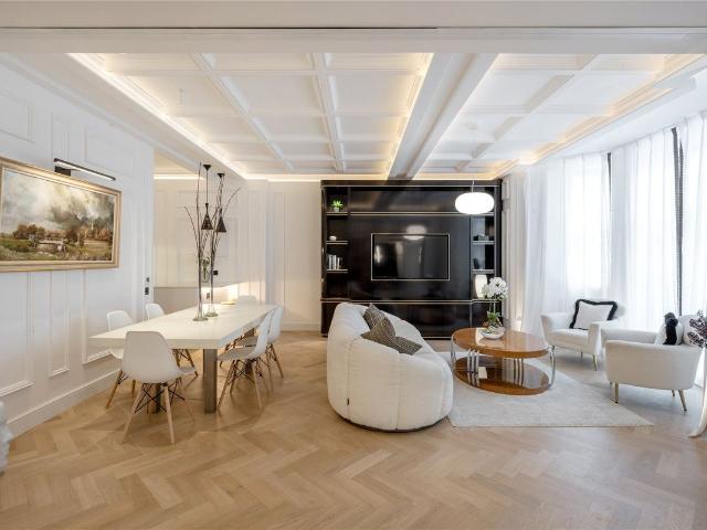 Ennismore Gardens, London SW7, 2 bed flat to rent, £13,000 pcm | PrimeLocation