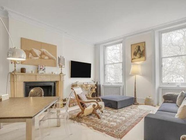 Ennismore Gardens, South Kensington, 2 Bedroom Apartment