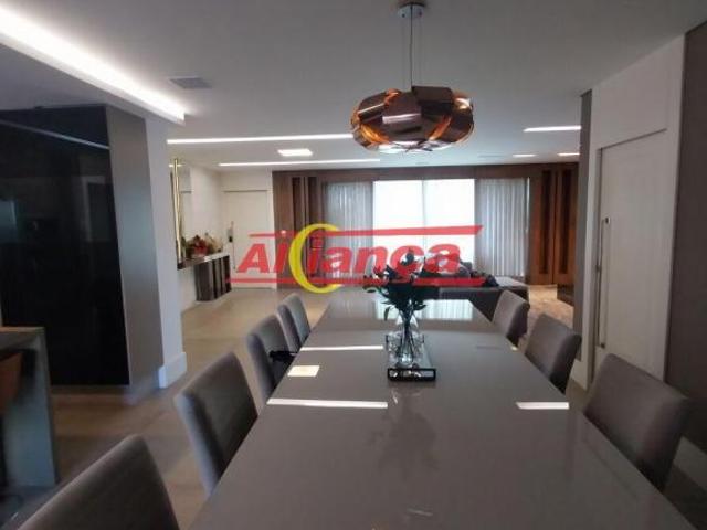 Encantador apartamento, 3 dormitórios sendo 3 suítes, 2 living, 3 vagas Vila Progresso Guarulhos