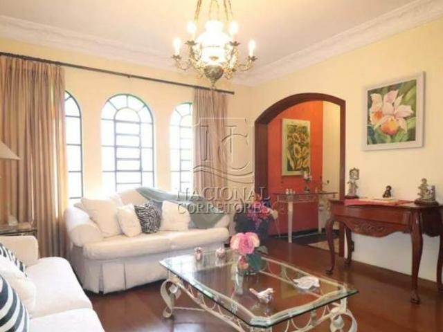 Encantador sobrado à venda no bairro Santa Maria | 232m² construídos, 3 dormitór