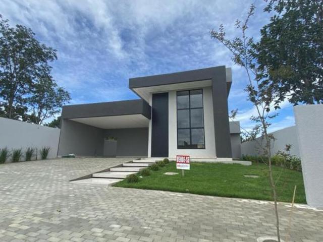 Encantadora Casa à venda em Caldas Novas no condomínio Marinas DI Caldas