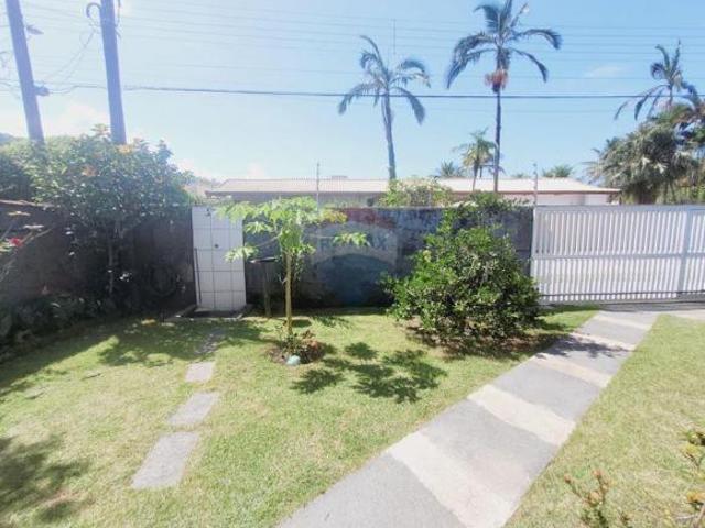 Encantadora casa com 4 quartos e 1 suíte em um bairro tranquilo