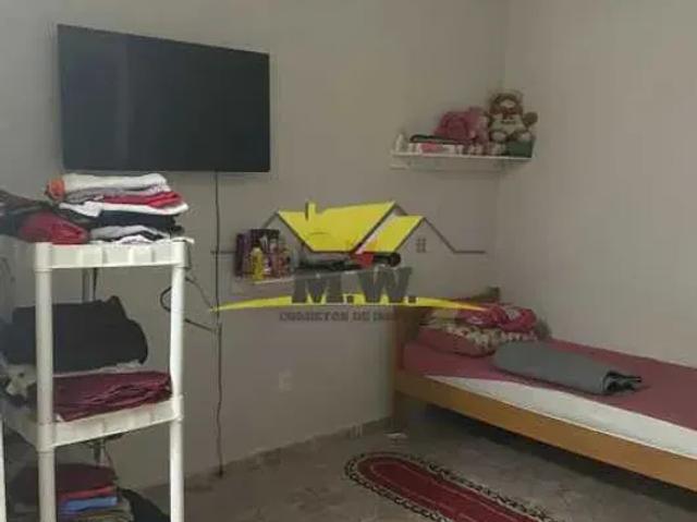 Encantadora casa de 2 quartos em condominio fechado!