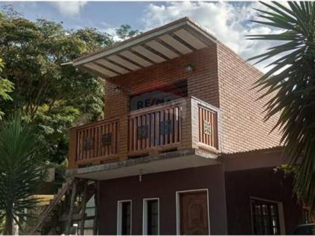 Encantadora Casa em Condomínio no Recanto Imperial
