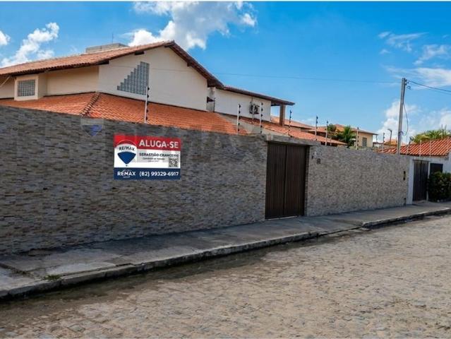 Encantadora Casa toda mobiliada: 5 Quartos endo 3 suites em Bairro Acolhedor