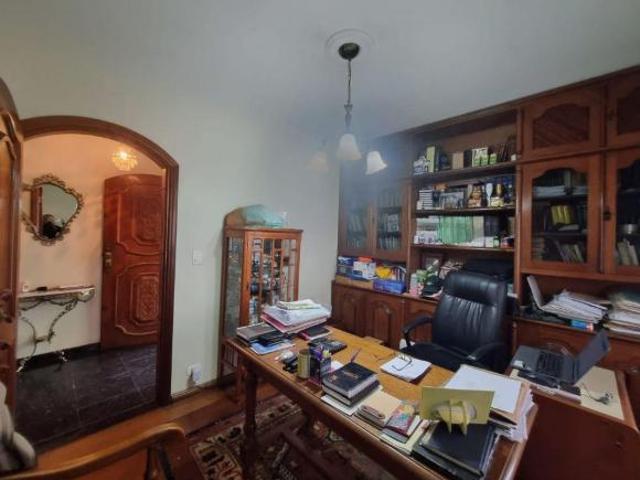ENCANTADORA CASA VENDA 493,70m² 04 SUÍTES E 07 VAGAS DE GARAGENSA FL38