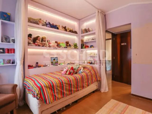 Encante se com essa Casa no Jardim Petrópolis SP? Charme e Conforto em um Só Lugar!