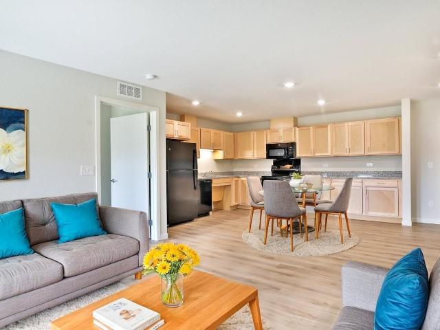Enclave Overlook Apartments 4 Bedroom Apartment for Rent at 9000 Rebecca Park Trl, Rockford, MN 55373