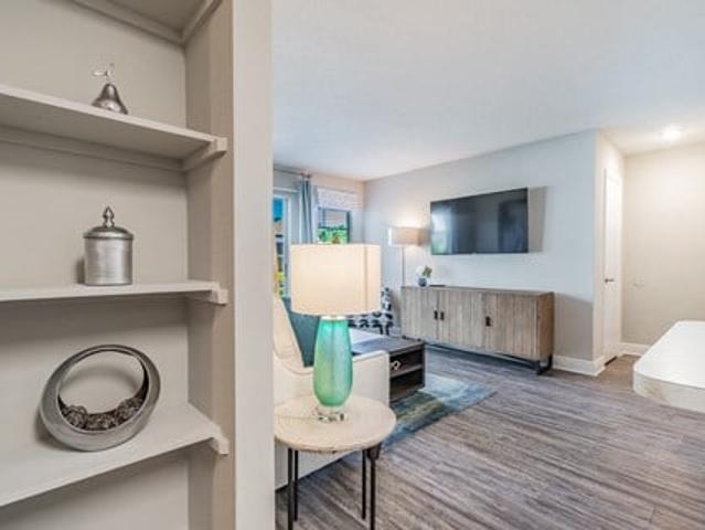 Enclave on East Bay