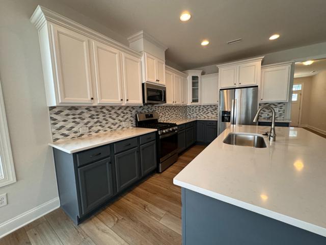 Enclave at Leesville is in the premiere Brier Creek location of Durham, North Carolina, 5 Miles from the RDU airport.