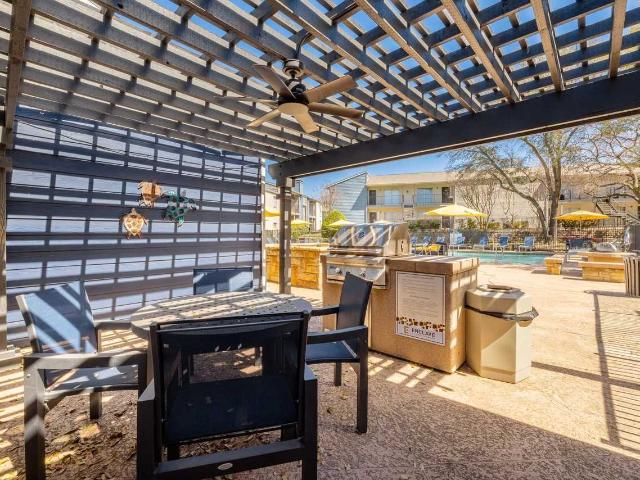 Enclave at Prestonwood 1 Bedroom Apartment for Rent at 5930 Arapaho Rd, Dallas, TX 75248