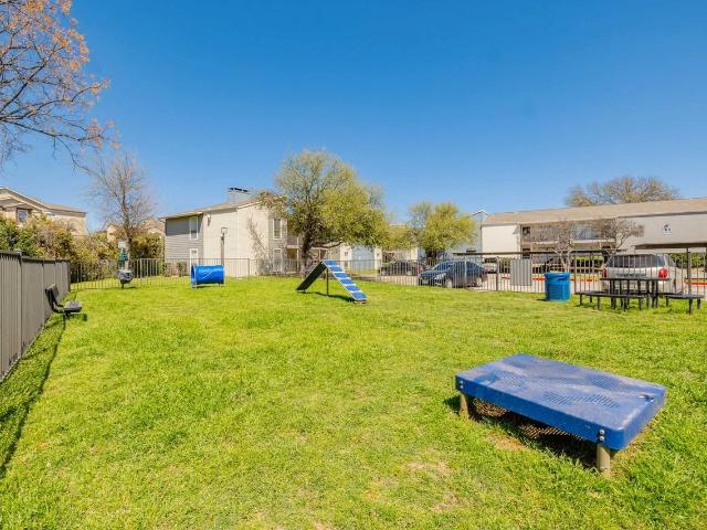 Enclave at Prestonwood 1 Bedroom Apartment for Rent at 5930 Arapaho Rd, Dallas, TX 75248