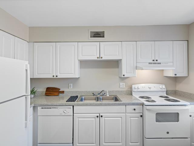 Enclave at Sabal Pointe Apartments 2 Bedroom Apartment for Rent at 2148 54th Ave S, St. Petersburg, FL 33712 Greater Pinellas Point