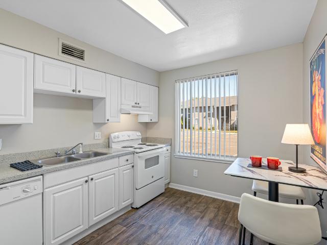 Enclave at Sabal Pointe Apartments 3 Bedroom Apartment for Rent at 2148 54th Ave S, St. Petersburg, FL 33712 Greater Pinellas Point