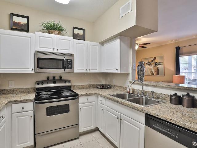 Enclave At Woodbridge 1 Bedroom Apartment for Rent at 15015 W Airport Blvd, Sugar Land, TX 77498