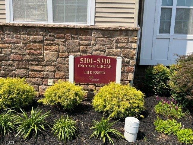 Enclave Cir, Franklin Twp, Condo For Sale