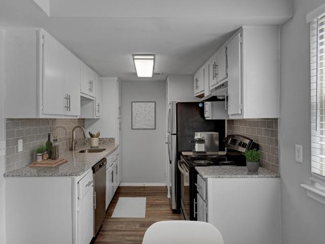 Enclave @ Crabtree 2 Bedroom Apartment for Rent at 4009 Deep Hollow Drive, Raleigh, NC 27612