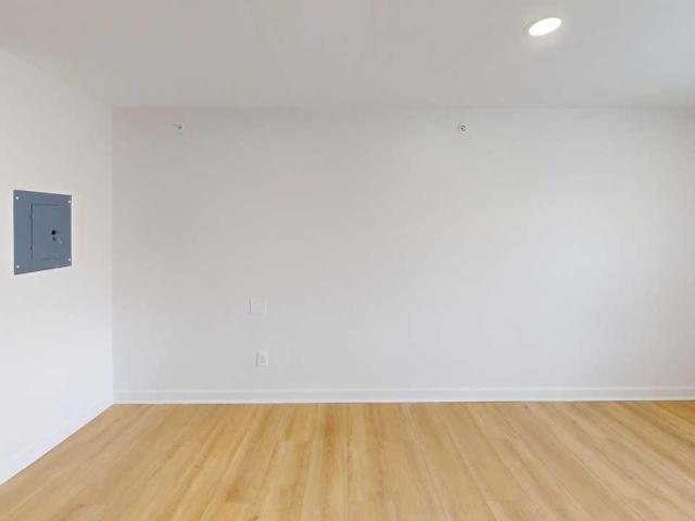 Enclave Park 100 2 Bedroom Apartment for Rent at 5802 W 71st St, Indianapolis, IN 46278 Park 100