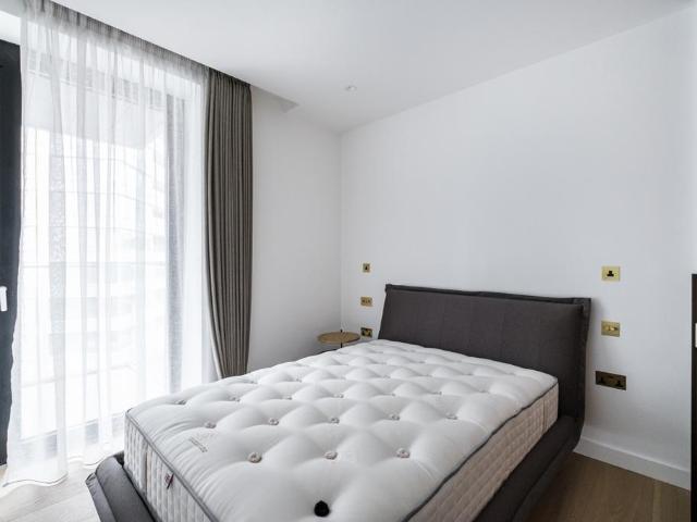 Enclave, 101 Camley Street, Kings. 2 bed flat to rent £5,400 pcm £1,246 pw
