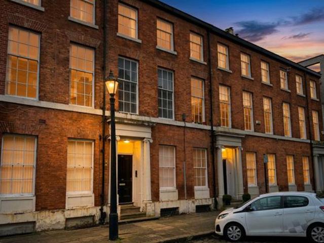 Encombe Place, Salford, 2 Bedroom Flat
