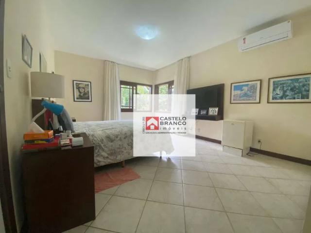 ENCONTRO DAS ÁGUAS Casa em Condomínio Fechado com 4 suítes e 540m², à venda por R$4.200.000 Laur