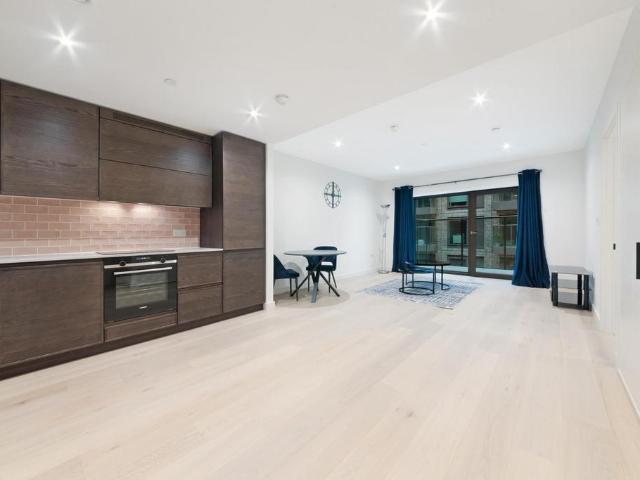 Endurance House, Riverscape, London, E16 1 bed apartment to rent £2,197 pcm £507 pw